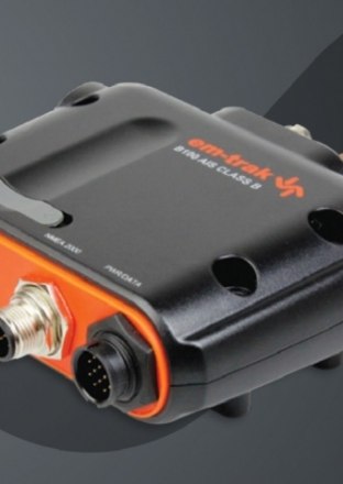 AIS Em-Trak B100 - AIS - Catalogo | NAUCOM - Equipamento de Navegação e ...