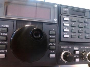 ICOM IC-R71 - Oportunidades - Catalogo | NAUCOM - Equipamento de ...